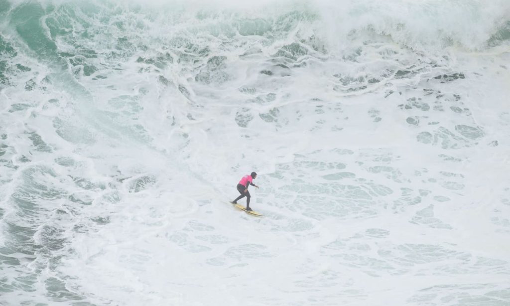 TUDOR Nazaré Big Wave Challenge: Surfen am Limit - ALTHERR Magazin