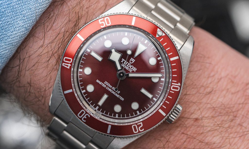 TUDOR Black Bay 58 Bordeauxrot: Diese Farbe sah keiner kommen - ALTHERR ...